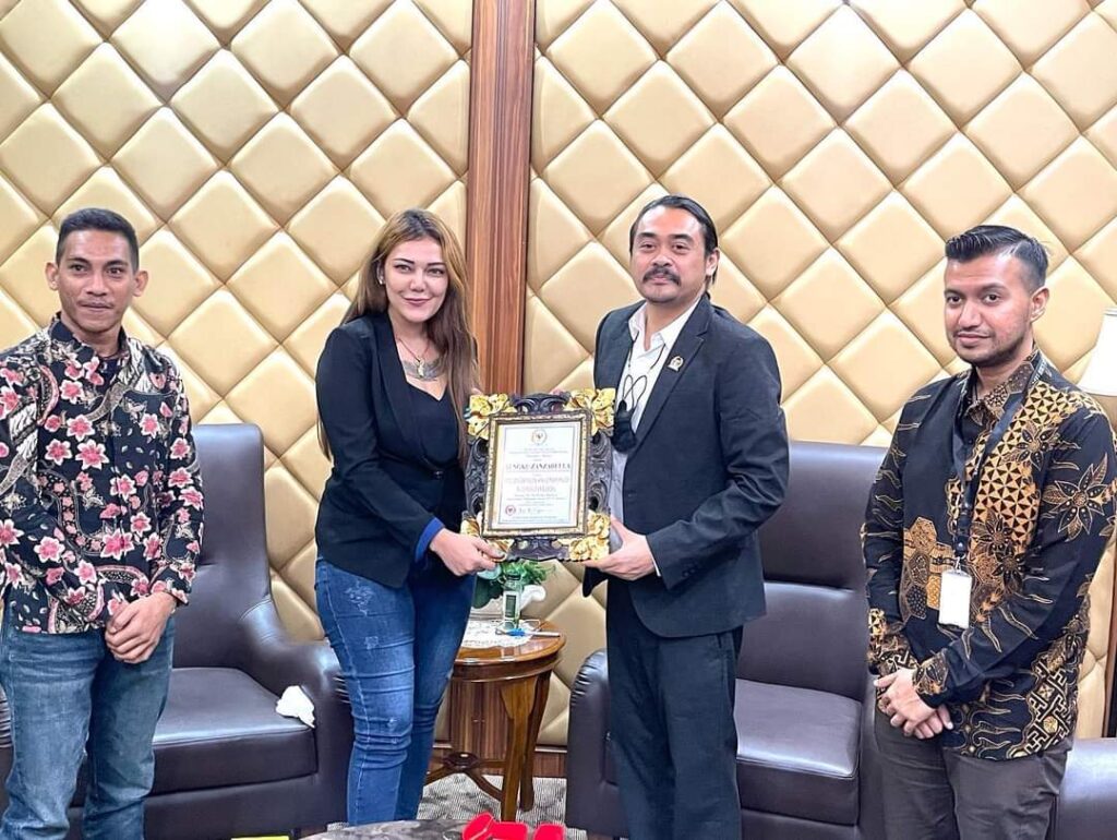 Dr Arya Wedakarna: ” Zanzabella Adalah Sosok Influencer Merah Putih ...